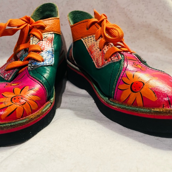soletech | Shoes | Art Deco Painted Shoes Soletech Size 6 2 Green Pink ...